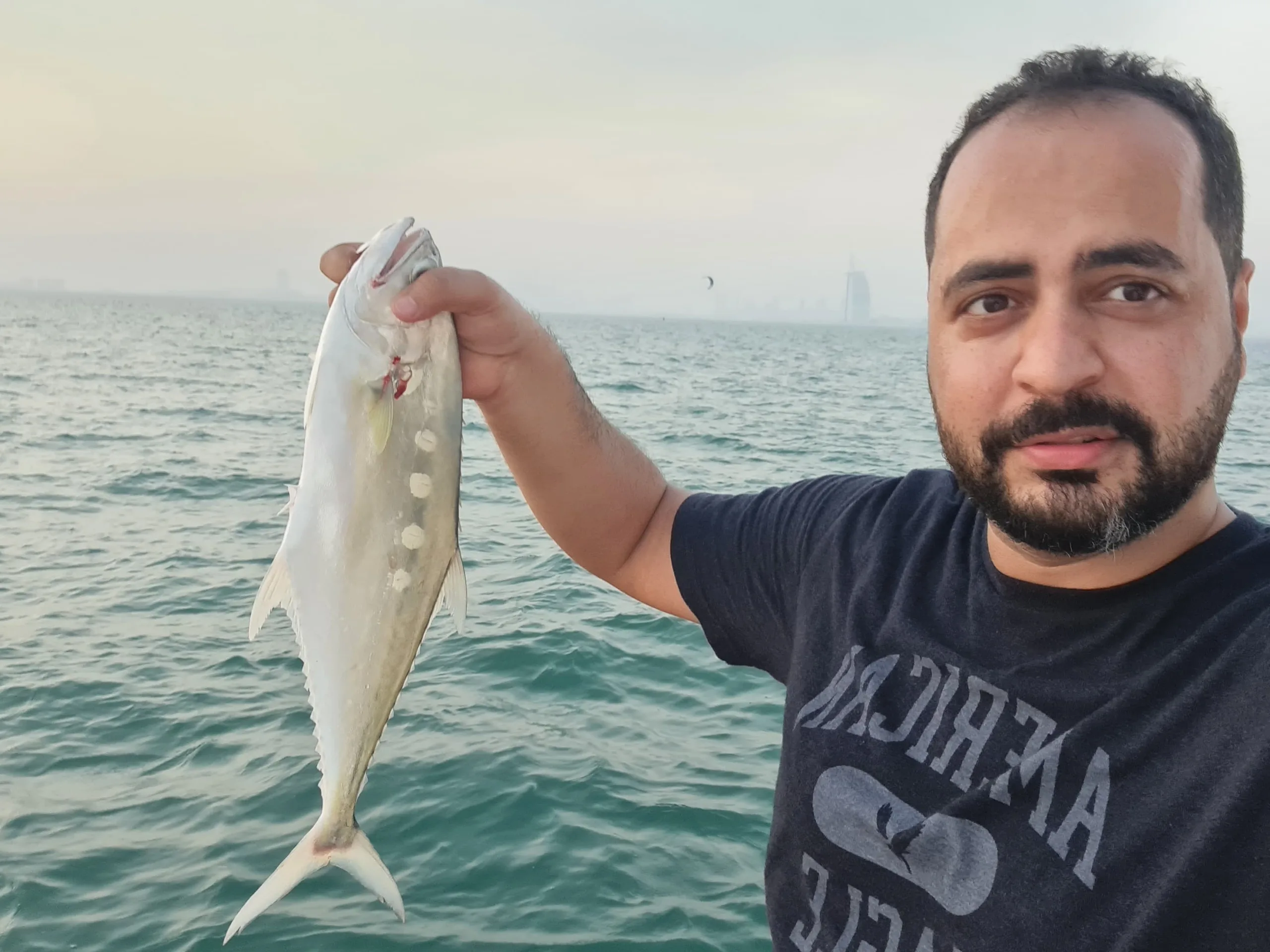 رحلات الصيد - رحلات صيد السمك في دبي - شركة امواج البحر لتأجير القوارب ...